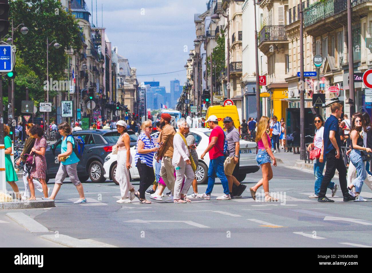Crosswalk sign in paris france hi-res stock photography and images - Alamy