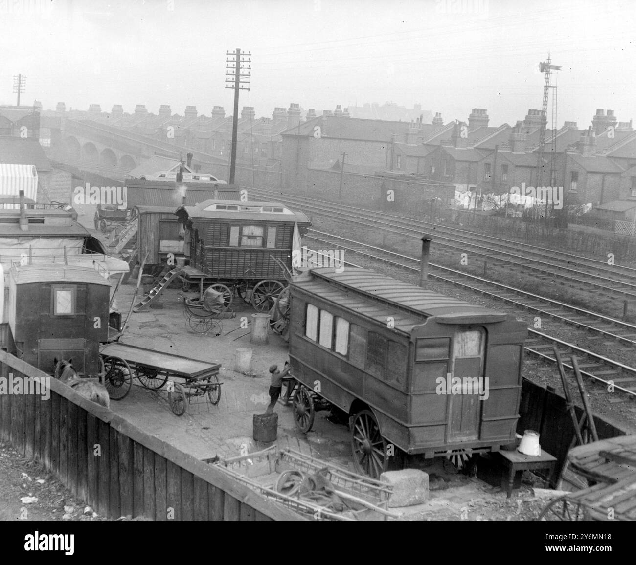 The gypsy encampment at Battersea, Culvert Street Stock Photo - Alamy