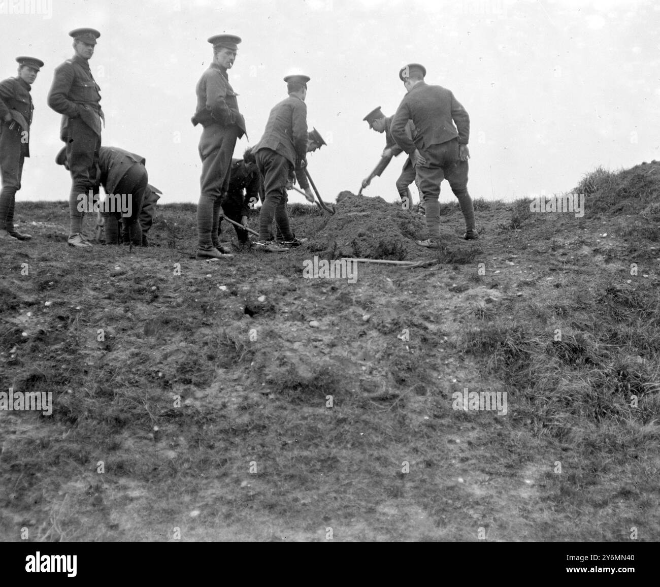 Royal course guards learning infantry work on Sandy Lodge golf course ...