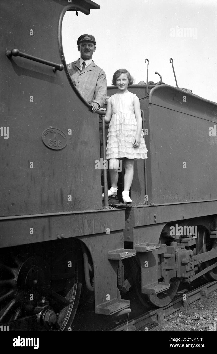 Little Patricia Eileen Annie Clark, daughter of Sheerness Porter, who ...