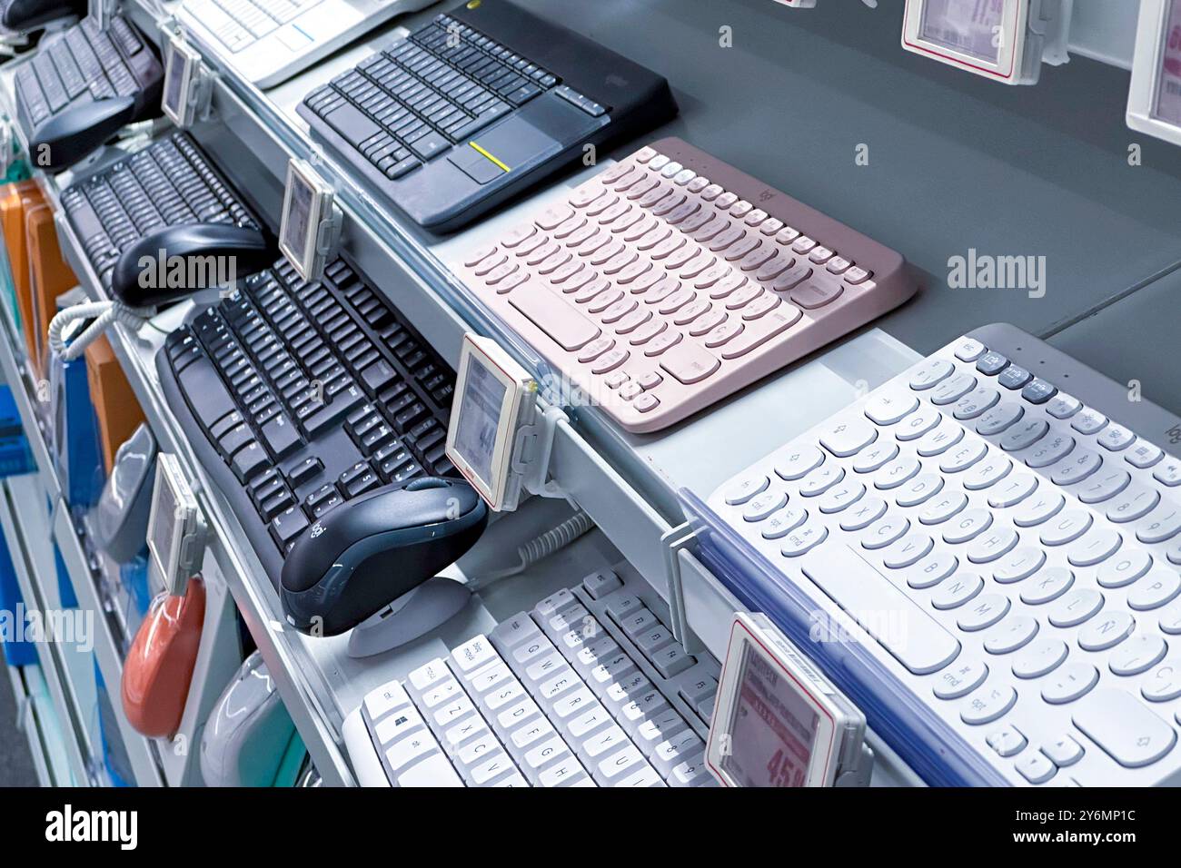 Keyboards mouse hi-res stock photography and images - Alamy