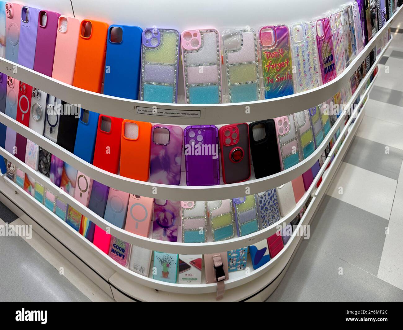 Row of mobile phones hi-res stock photography and images - Alamy