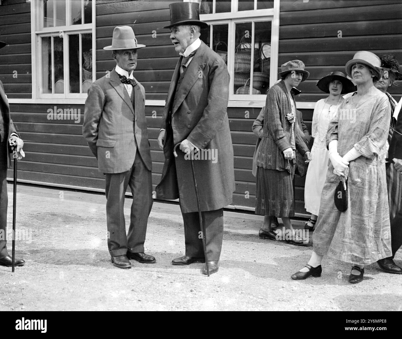 Founder’s day at Alton. Mr. T.P.O. O'Connor and sir Edward Clarke 1925 ...