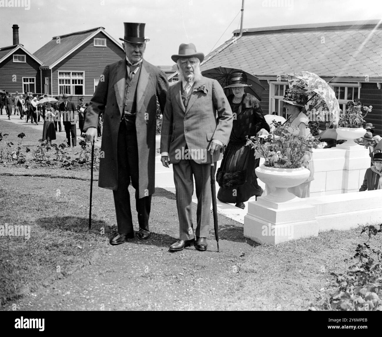 Founder’s day at Alton. Mr. T.P.O. O'Connor and sir Edward Clarke 1925 ...