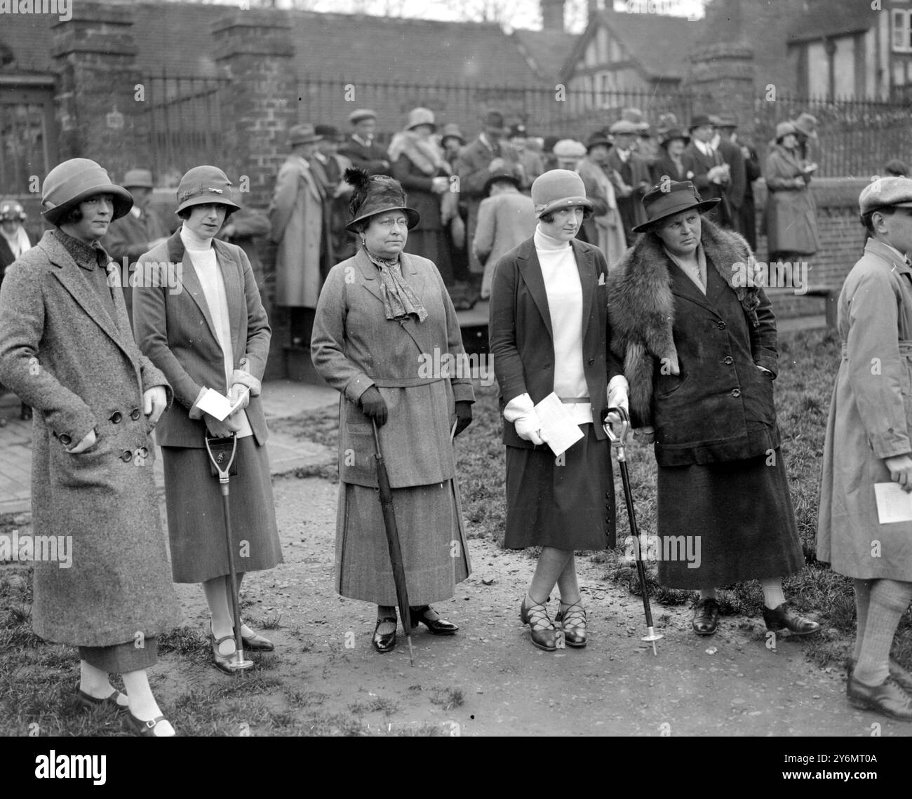 Whaddon Chase hunt puppy show at ATV wing, bucks. Mrs. Hudson, Mrs ...