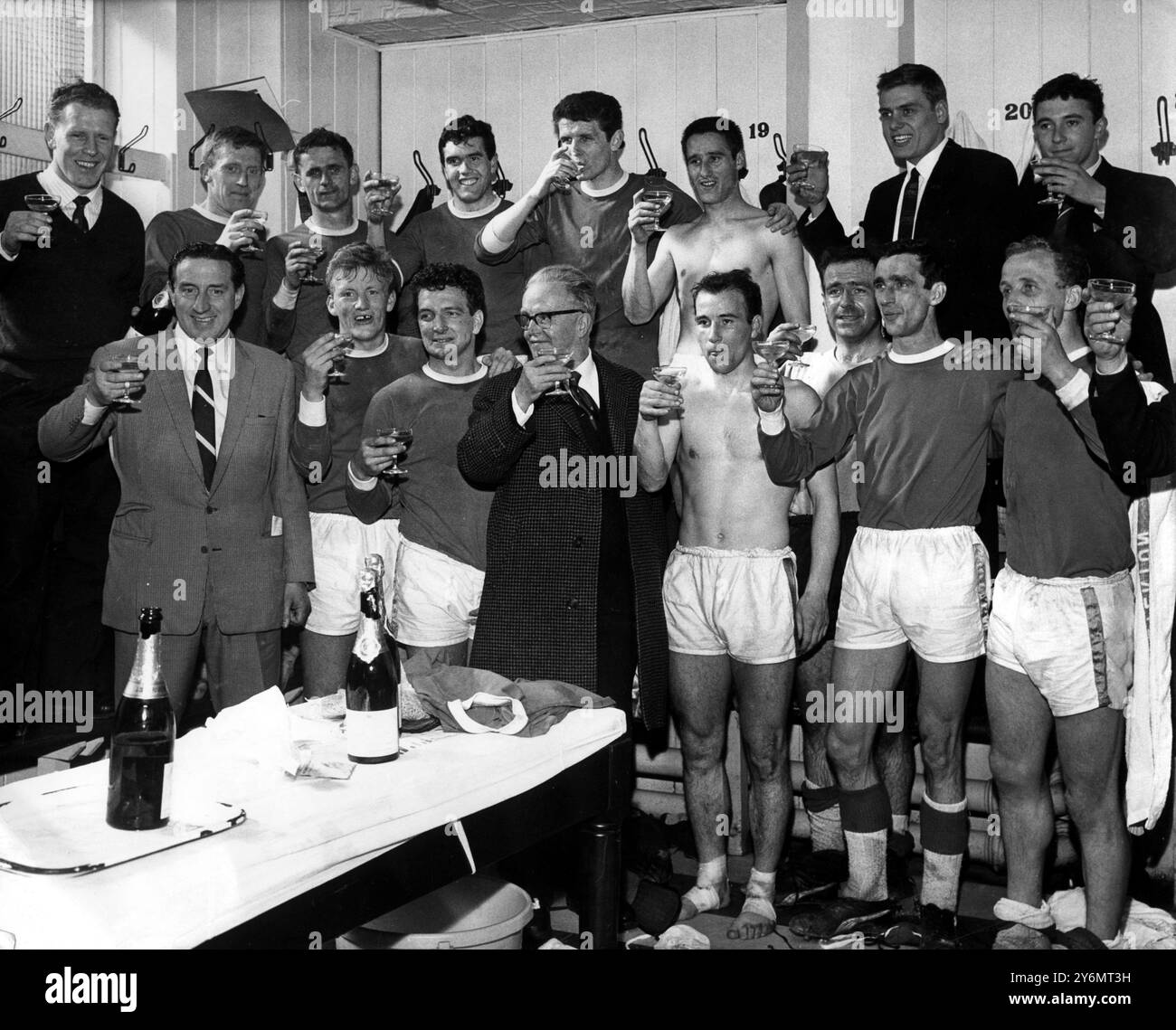 Manager of fulham football club Black and White Stock Photos & Images ...