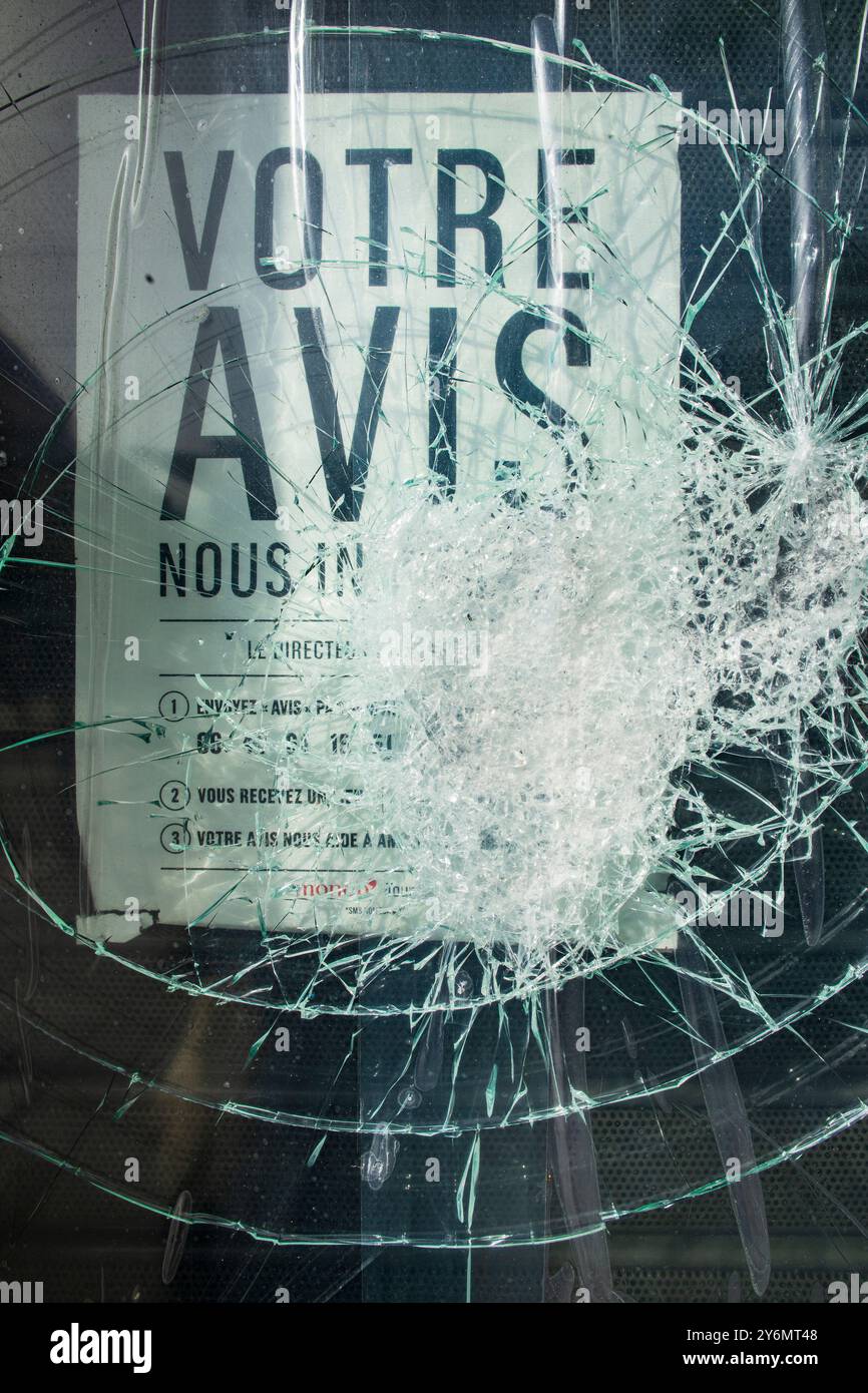 Votre avis nous interesse hi-res stock photography and images - Alamy