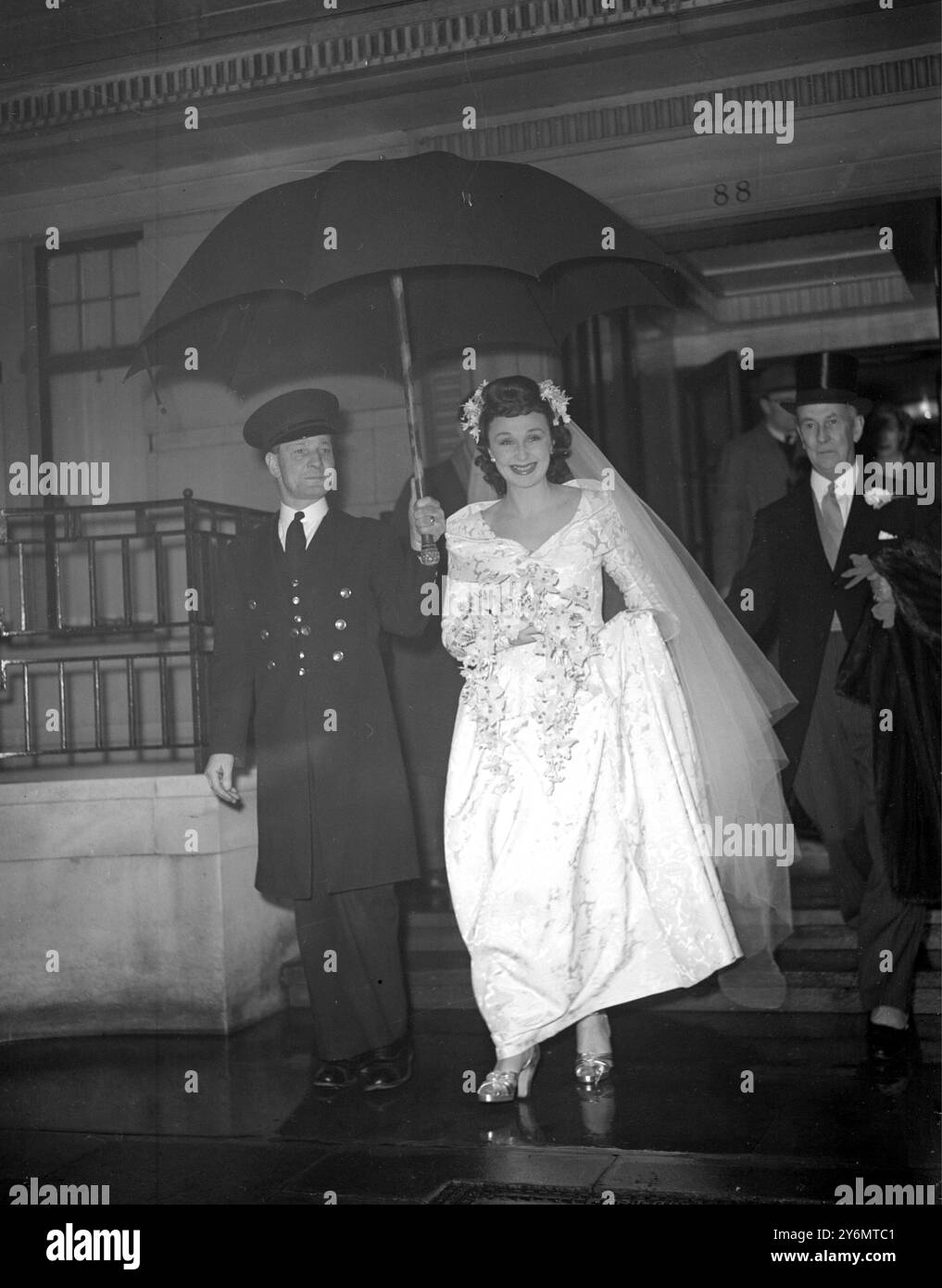 Film star GooGie Withers and John McCalium, who played opposite each ...