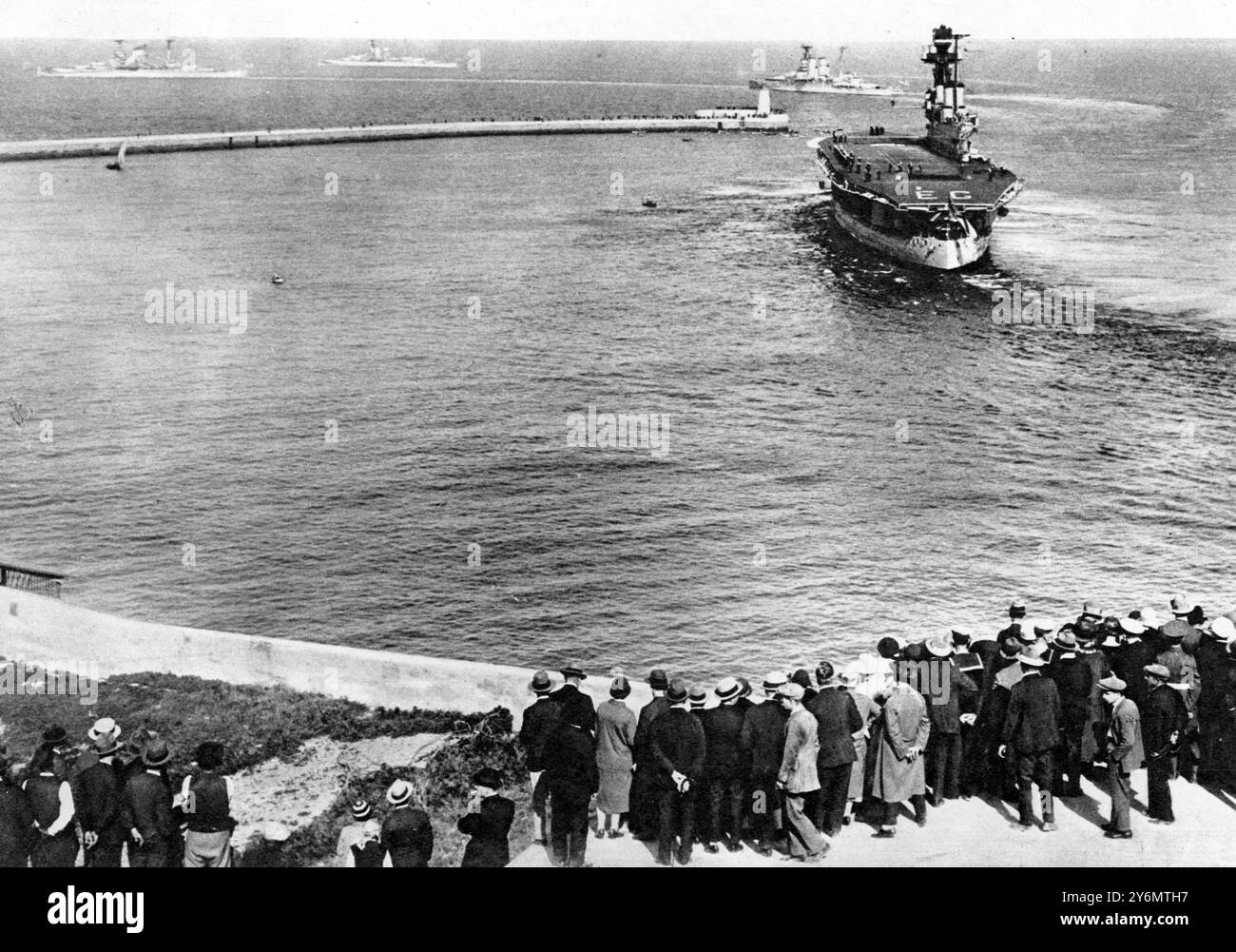 The fights of the reds and the blues: the fleet exercises Many training ...