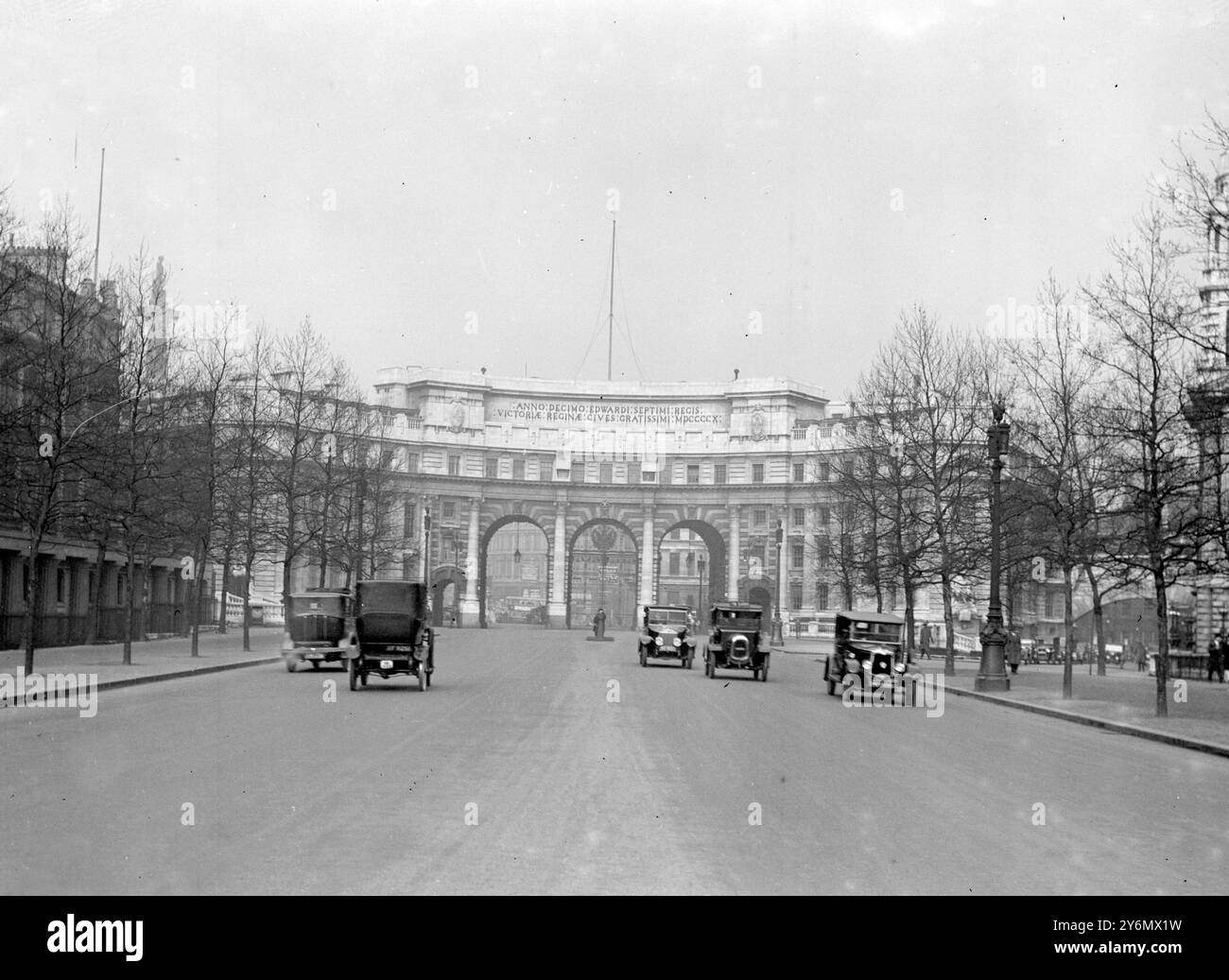 London Admiralty Arch 29 July 1935 Stock Photo - Alamy