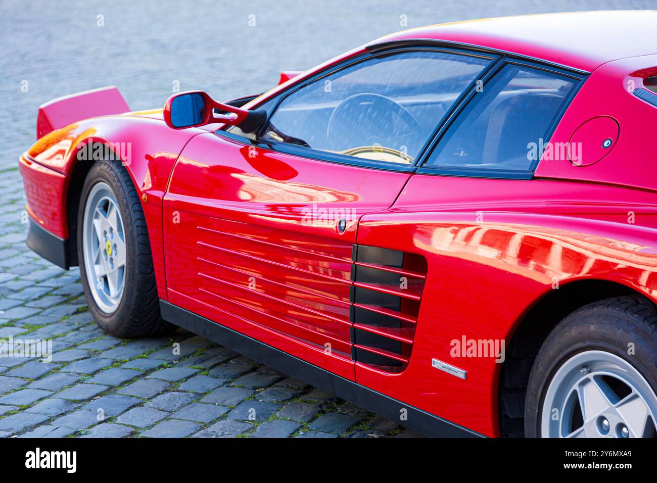 Red Ferrari Testarossa Stock Photo - Alamy