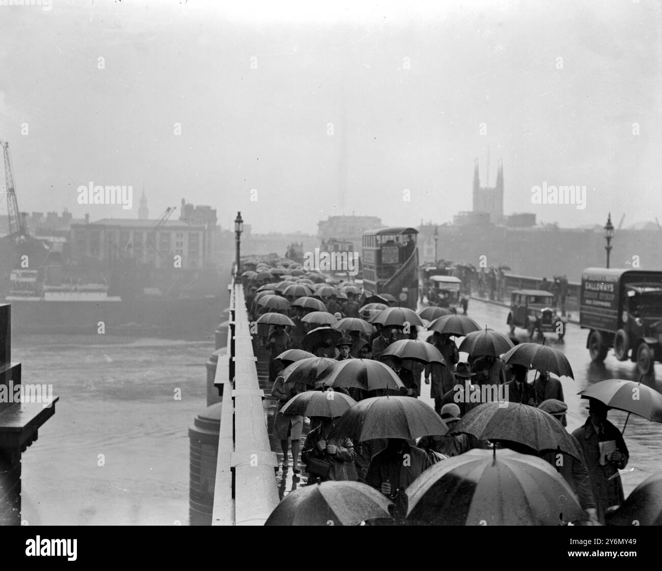 London city workers hi-res stock photography and images - Alamy