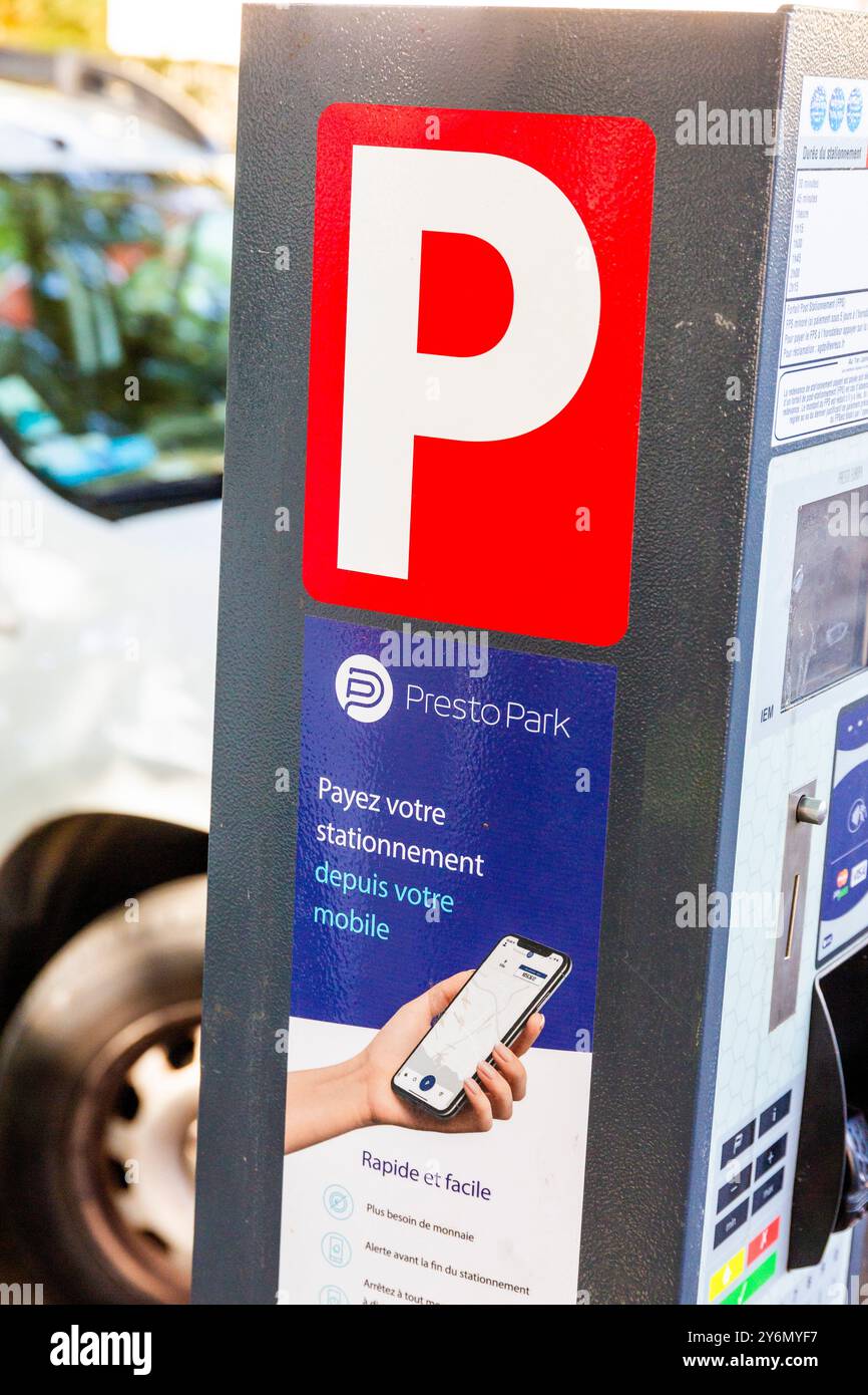 Smart terminal hi-res stock photography and images - Alamy