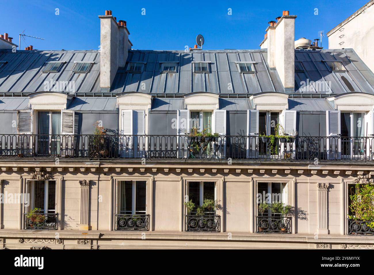 France, Paris, roofs of buildings, Haussmann style Stock Photo - Alamy