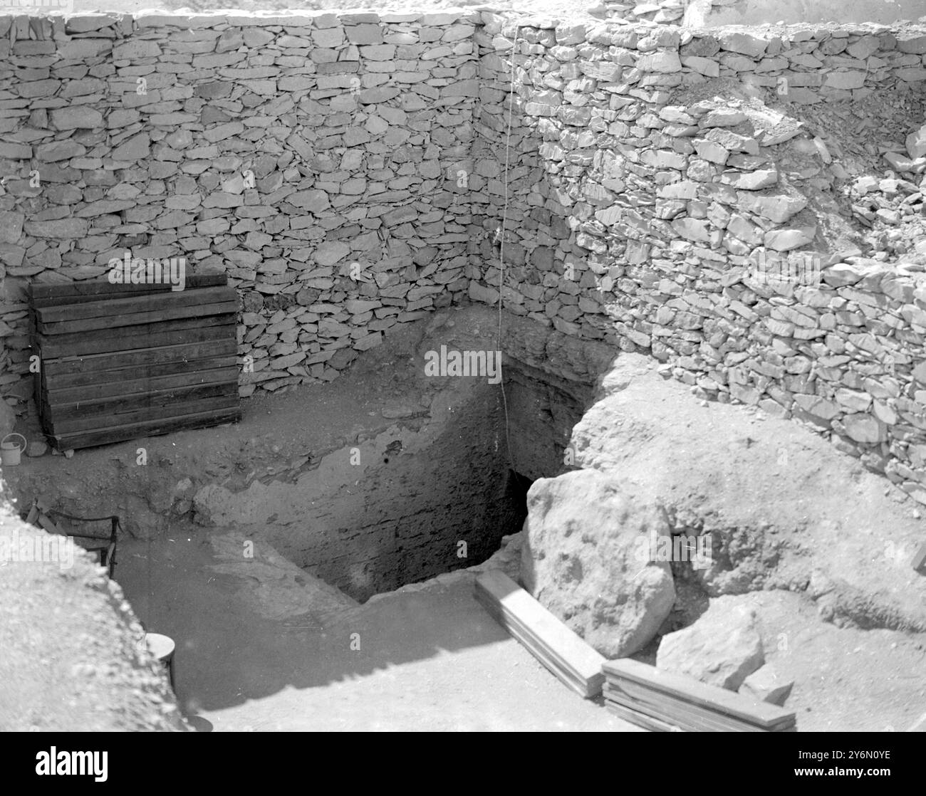 The Cairo Season. Luxor - The entrance to Tut-Ankh-Amen's Tomb ...