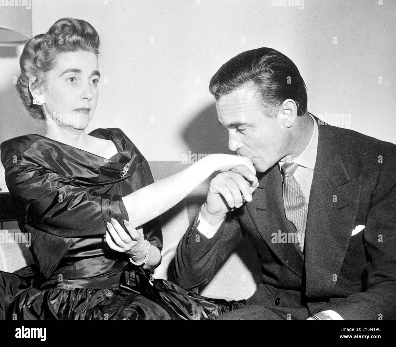 Barbara hutton porfirio rubirosa Black and White Stock Photos & Images ...