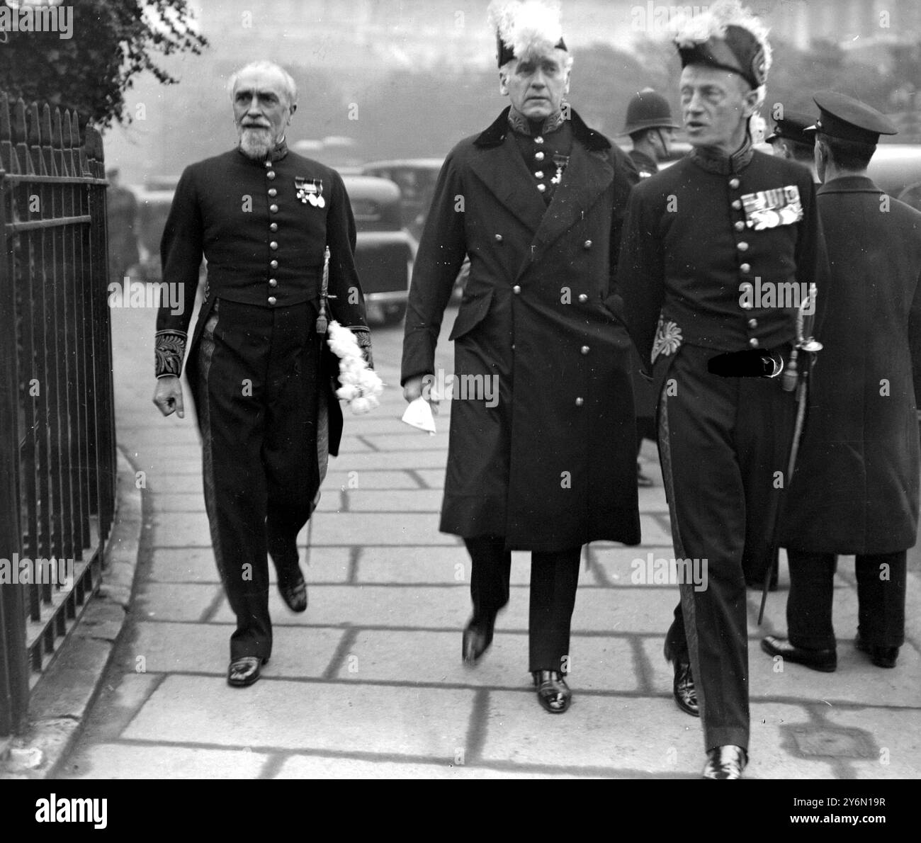 Accession council st james palace hi-res stock photography and images ...