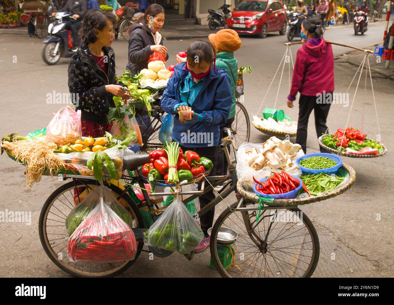 Vietnam, Hanoi, fruit vendors, people Stock Photo - Alamy
