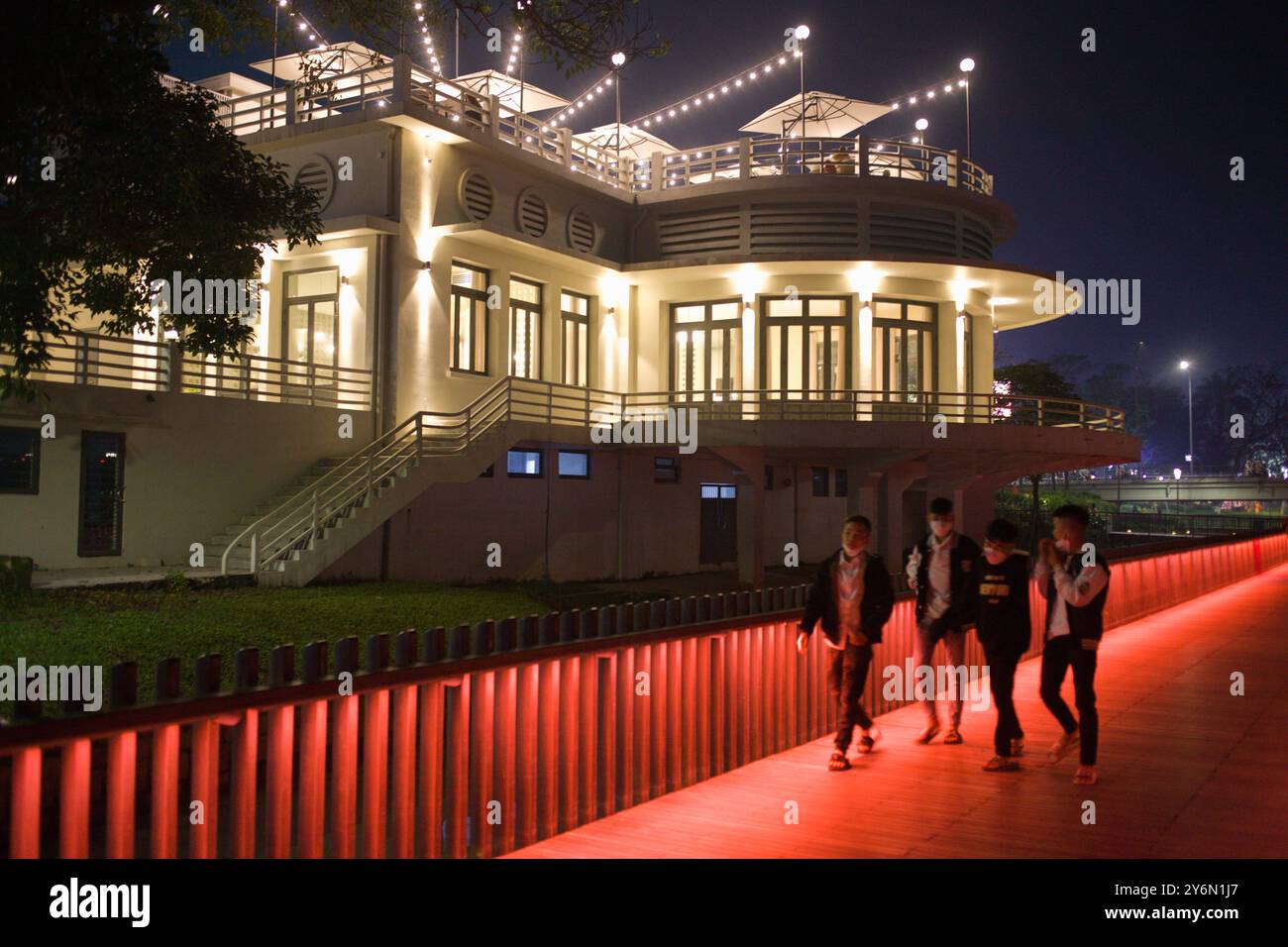 Promenade roads hi-res stock photography and images - Alamy