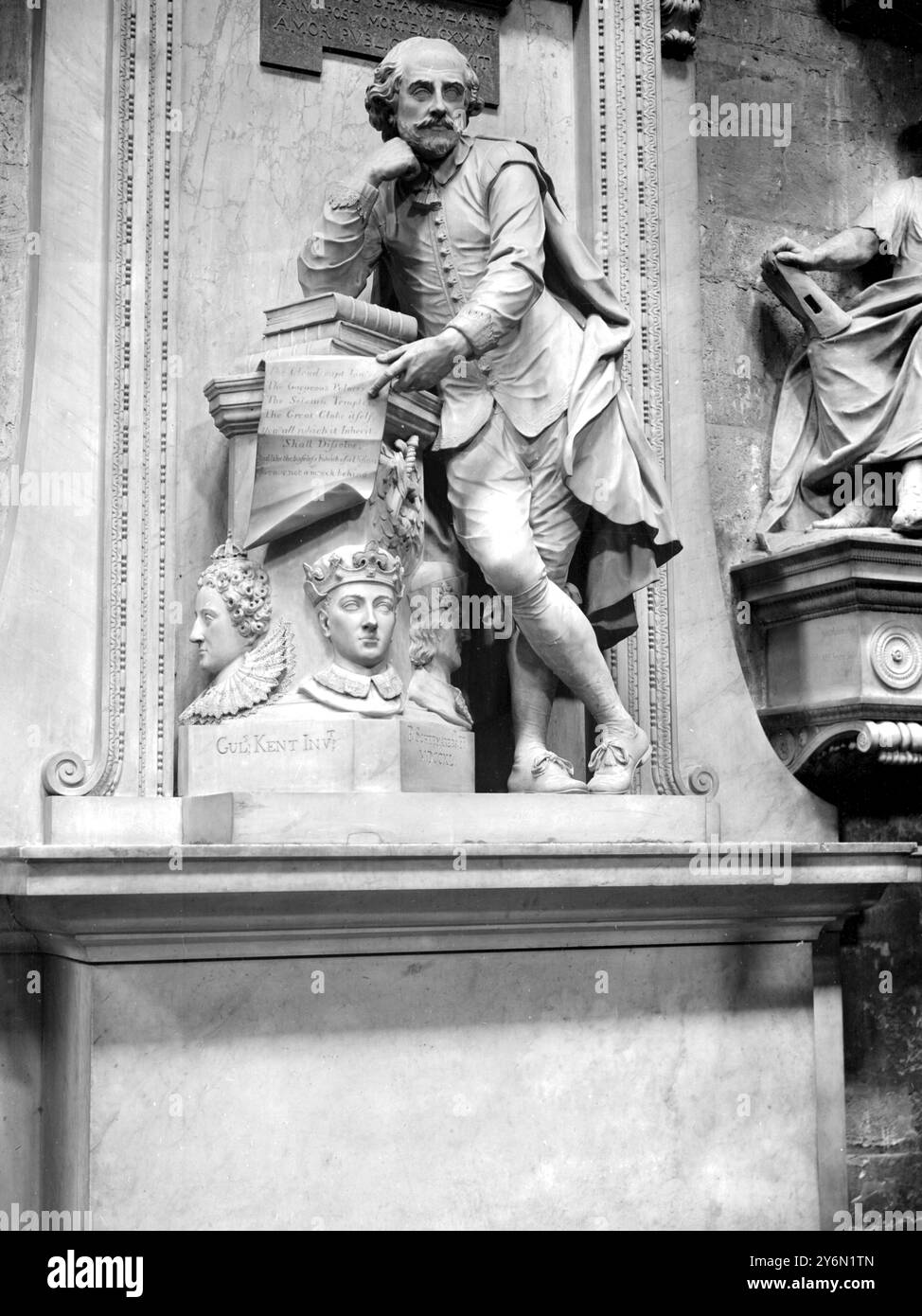 Poet's Corner,Westminster Abbey. The Shakespeare Group, including King ...