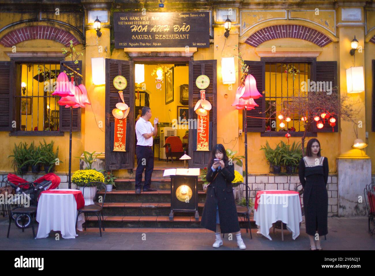 Vietnam, Hoi An, street scene, restaurant Stock Photo - Alamy