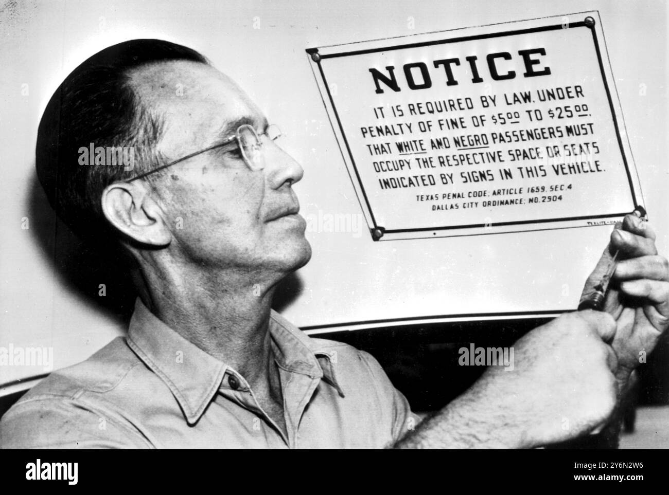 Segregation sign hi-res stock photography and images - Alamy