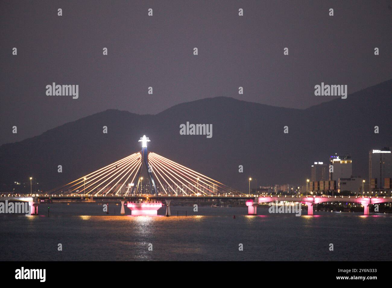 Vietnam, Da Nang, Cau Song Han Bridge, Han River Stock Photo - Alamy