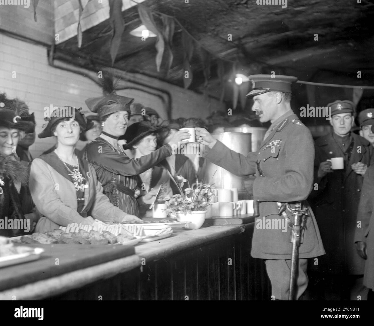 Major general o Black and White Stock Photos & Images - Alamy