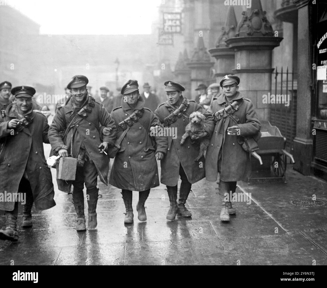 December 1916 Black and White Stock Photos & Images - Alamy