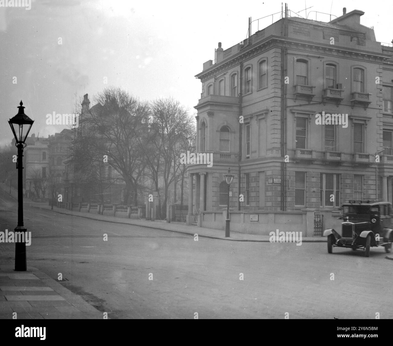 Elgin avenue hi-res stock photography and images - Alamy