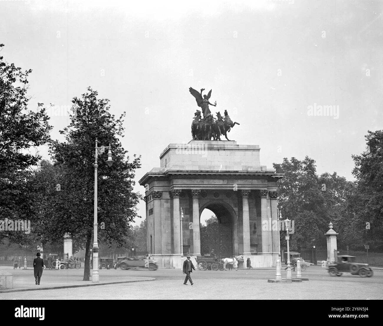 London. The Wellington Arch. 7 June 1935 Stock Photo - Alamy