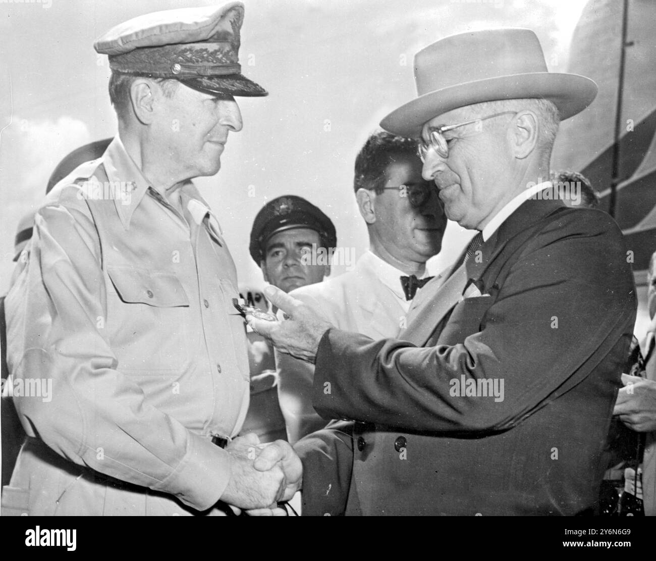 Wake Island:- President Truman congratulates General Douglas Macarthur ...