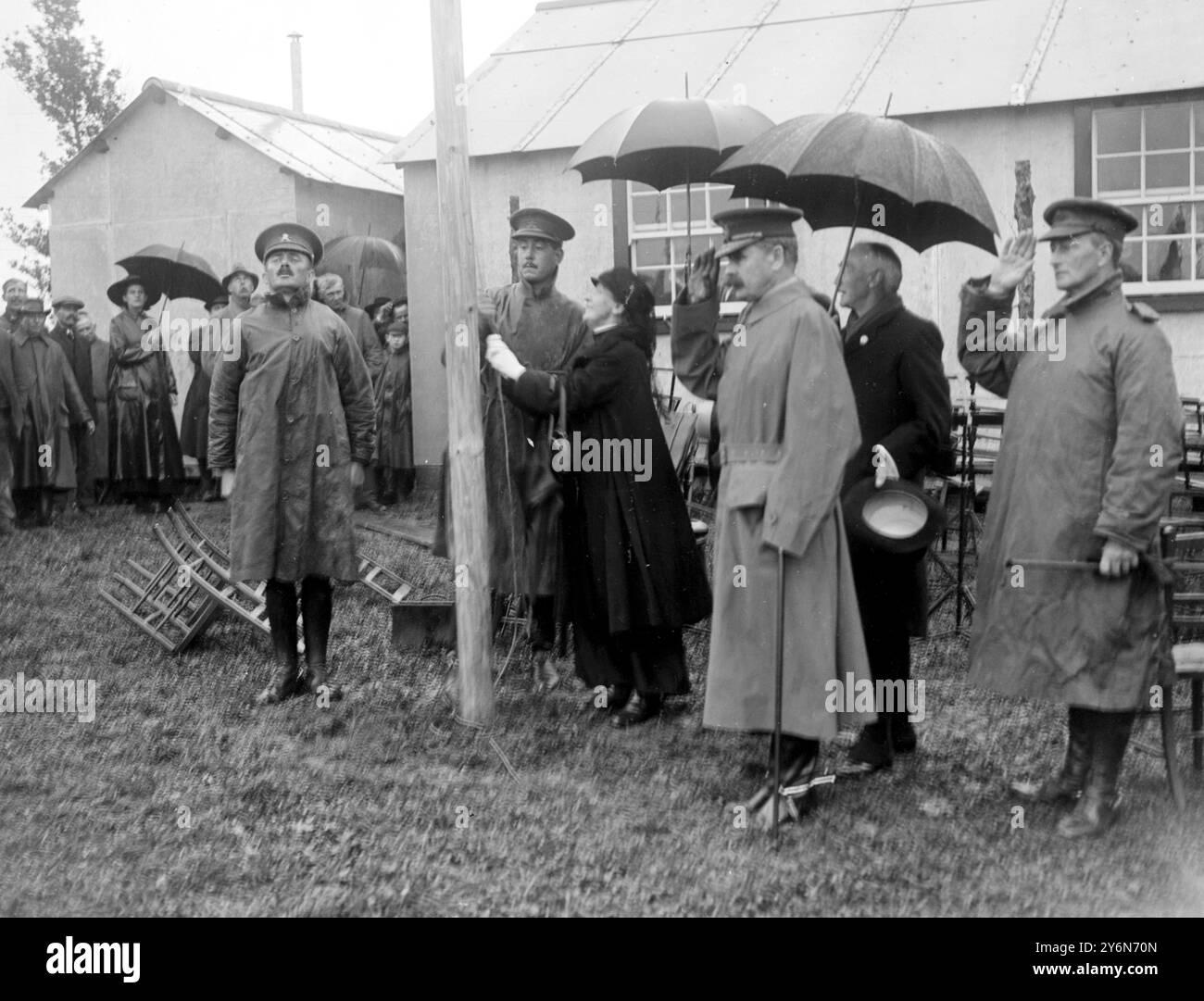 General Sir Francis Lloyd opens the Kitchener Heritage at Chailey. Mrs ...