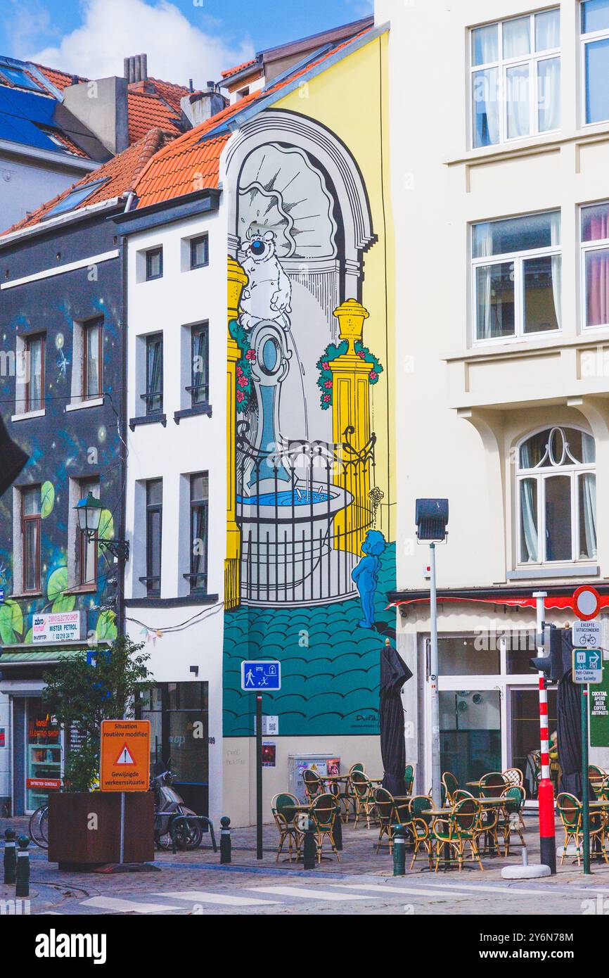 Cubitus hi-res stock photography and images - Alamy