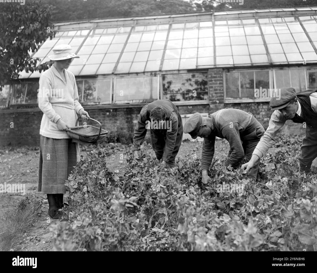 Lady Angela Forbes at her "Silver Badge" farm for disabled soldiers at ...