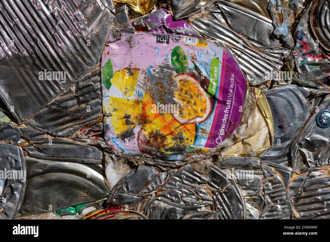 Compressed garbage hi-res stock photography and images - Alamy