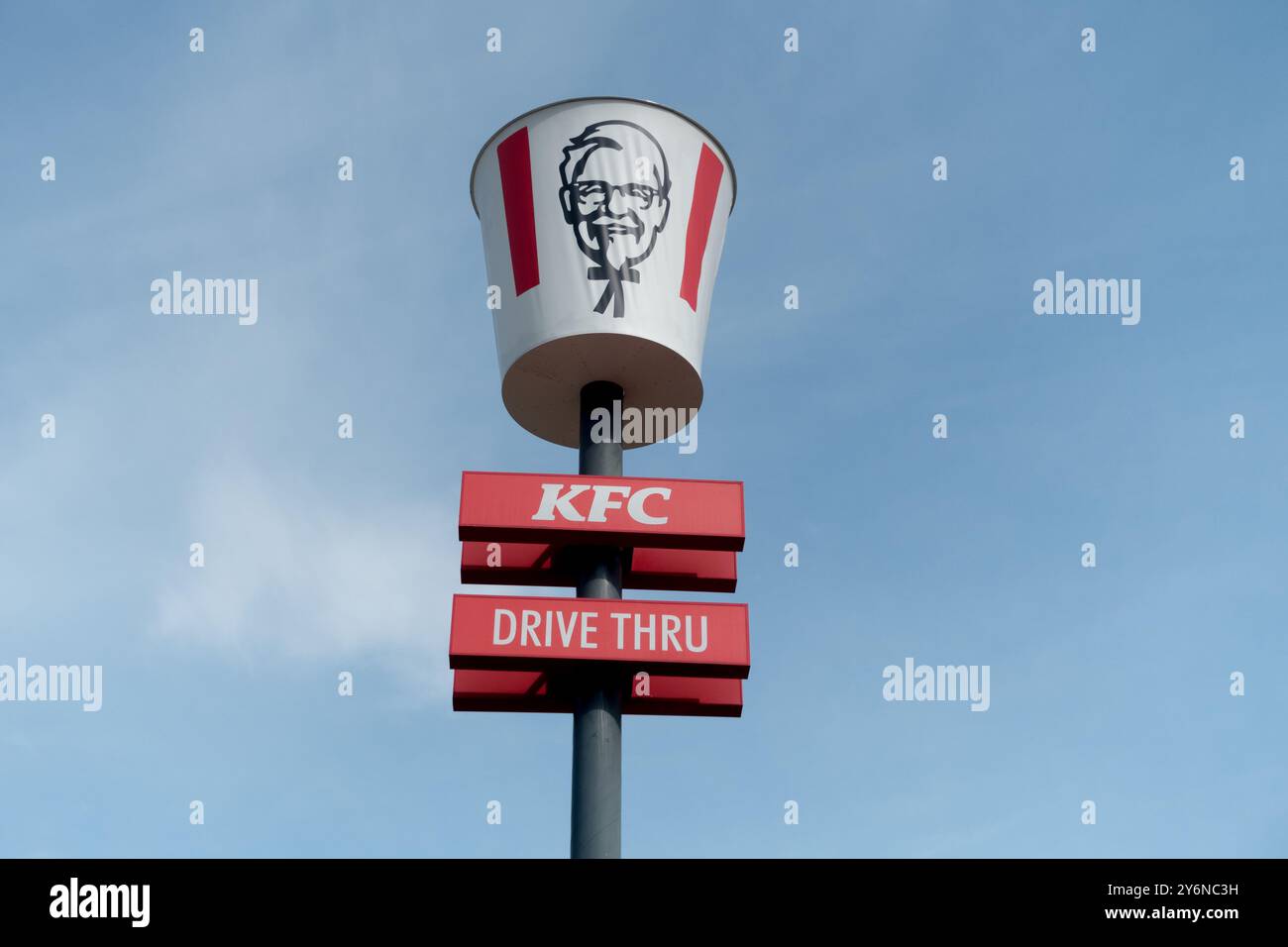 Kentucky fried chicken signage hi-res stock photography and images - Alamy