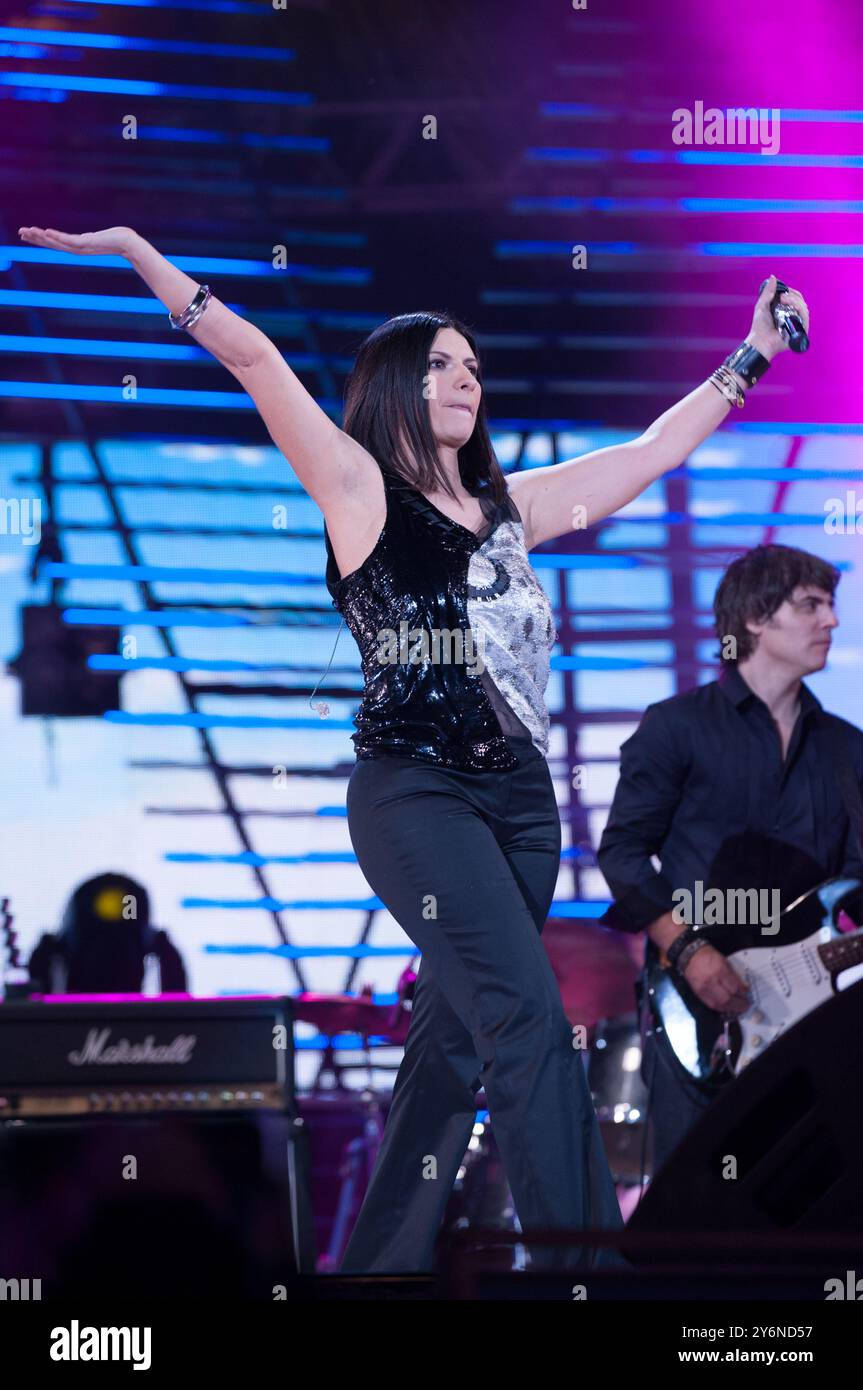 Laura pausini photographs 2009 hi-res stock photography and images - Alamy