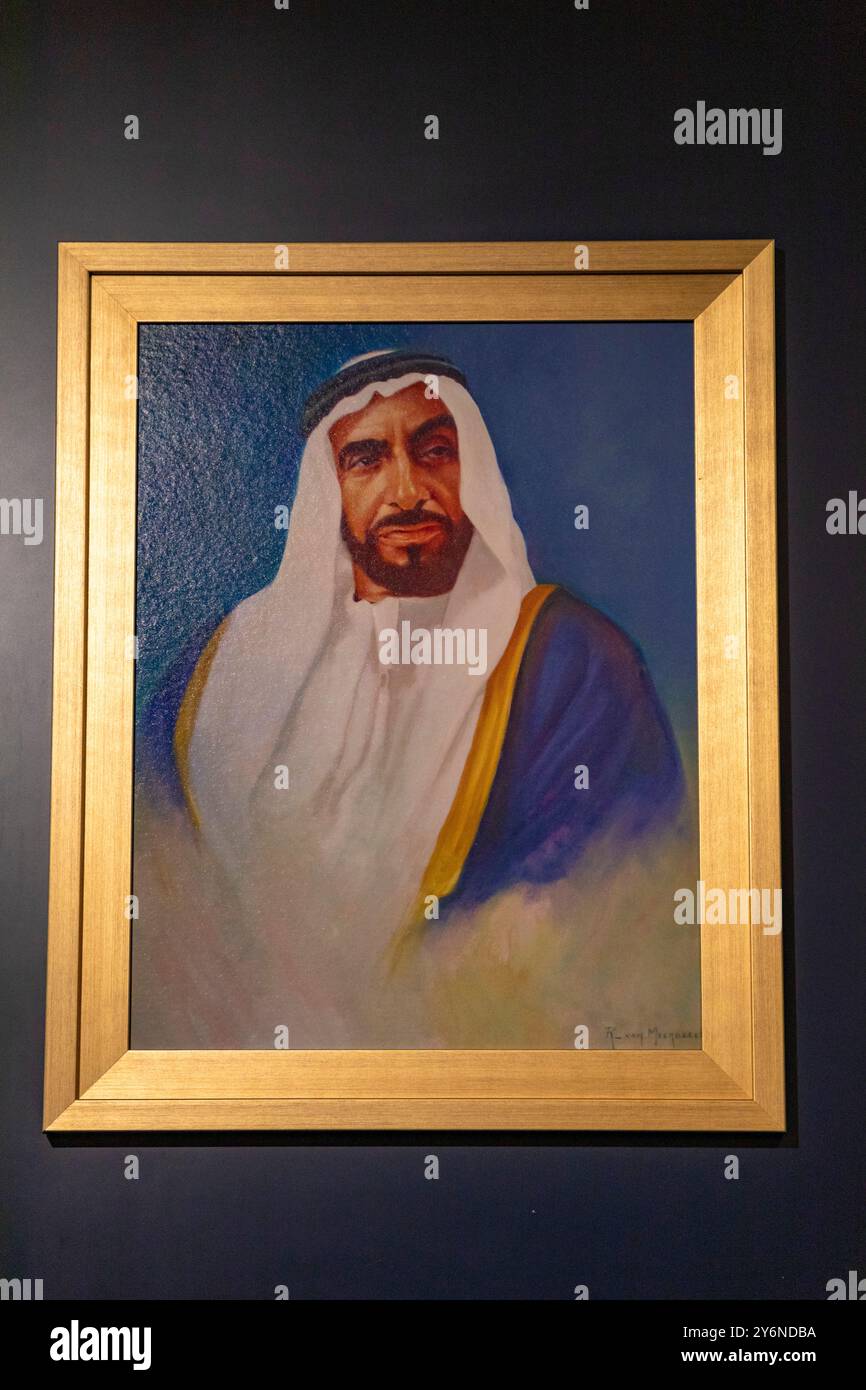 Sheikh zayed portrait emirates palace hi-res stock photography and ...