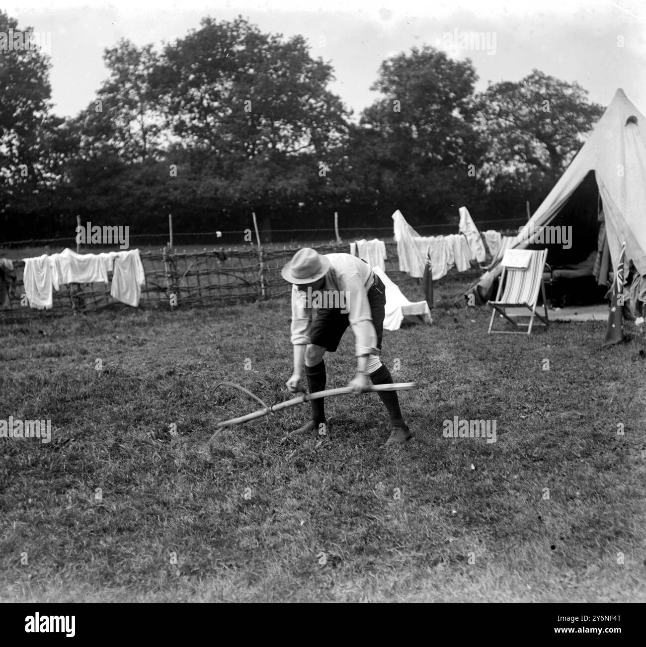Harvesters camp at Weasenham, Norfolk, where schoolmasters and ...
