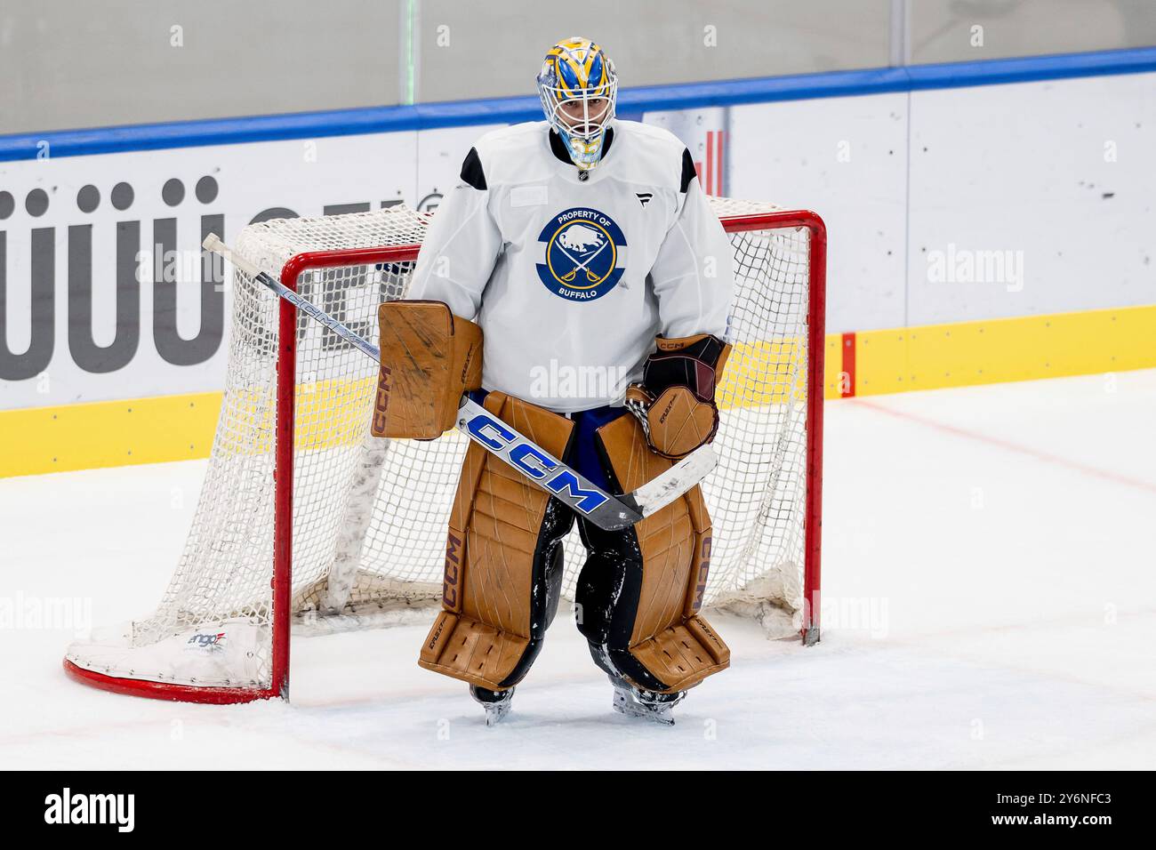 Munich, Germany. 26th Sep, 2024. Devon Levi (Torwart/Goalie, Buffalo ...
