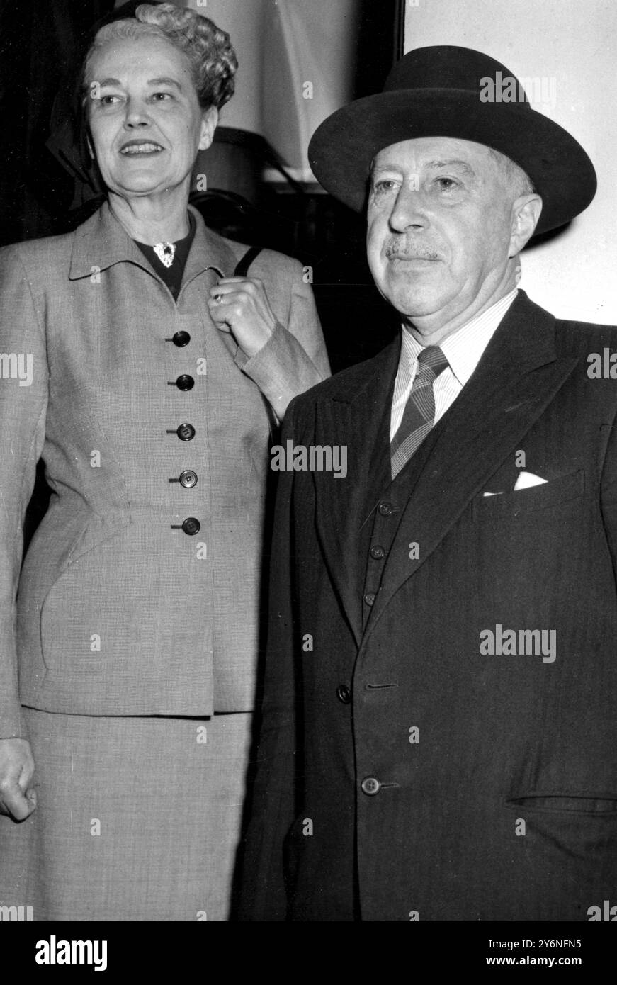 Aide de camp to the queen hi-res stock photography and images - Alamy
