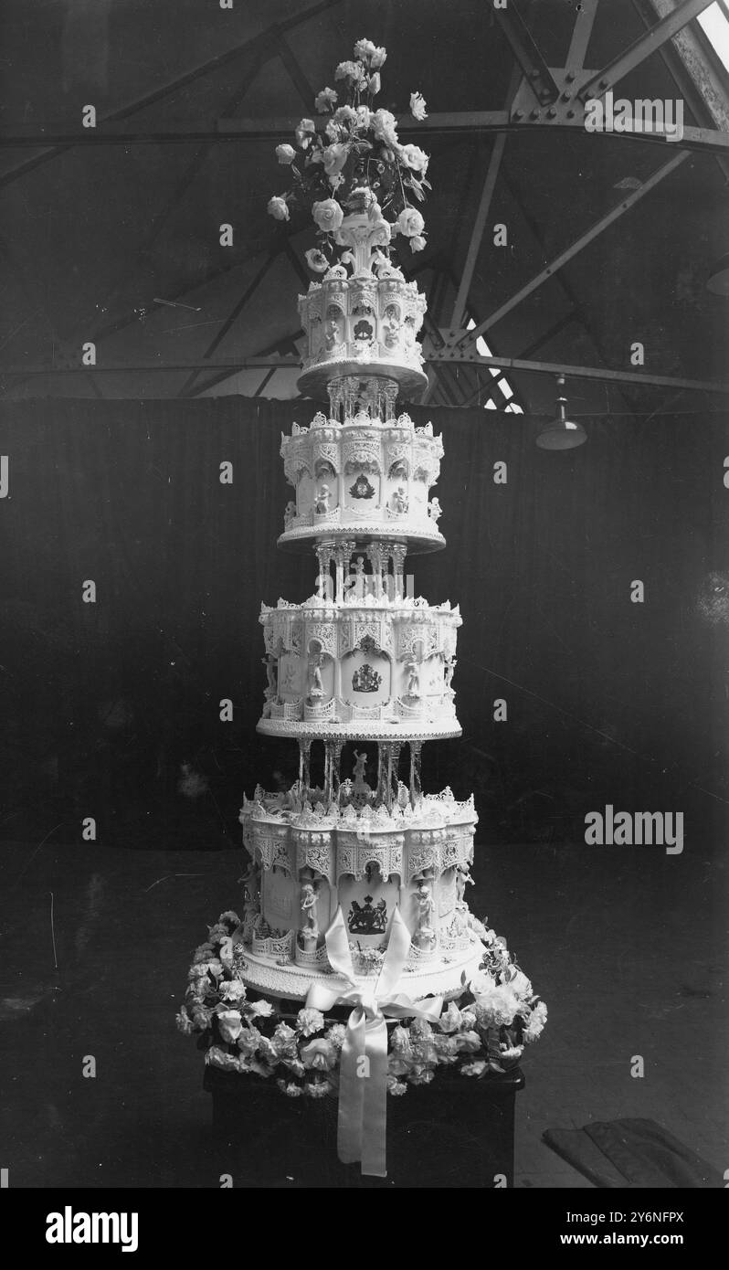 The Wedding cake of H R H Princess Elizabeth and Prince Philip The cake ...