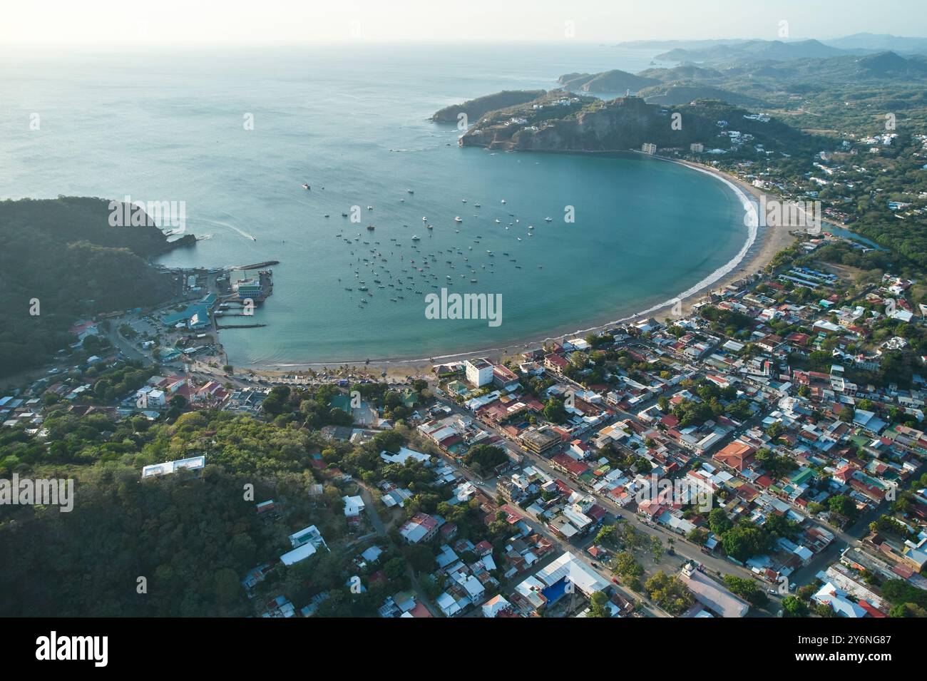 Aerial tourism beautiful shore beach hi-res stock photography and ...