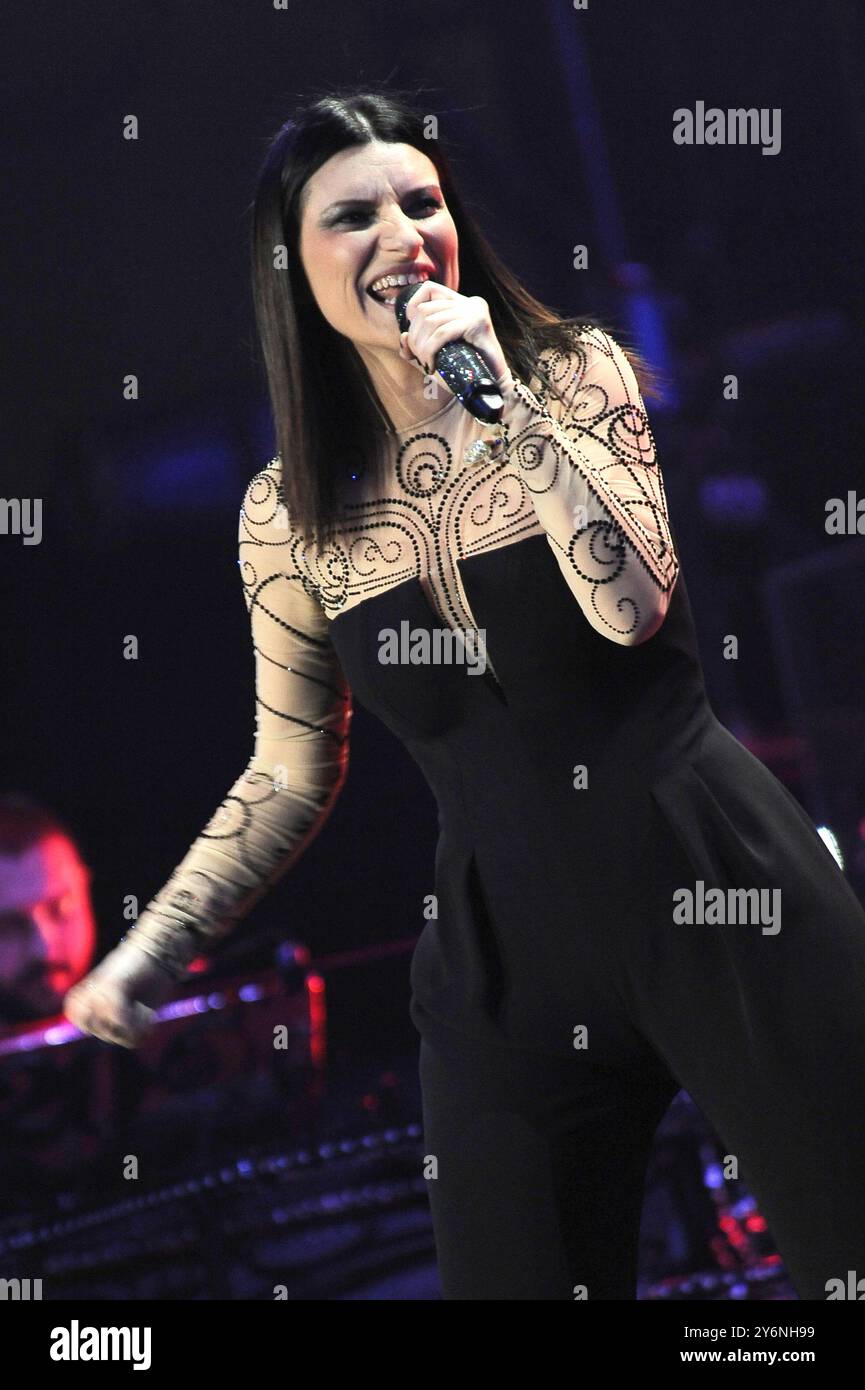 Laura pausini fotografie 2013 hi-res stock photography and images - Alamy