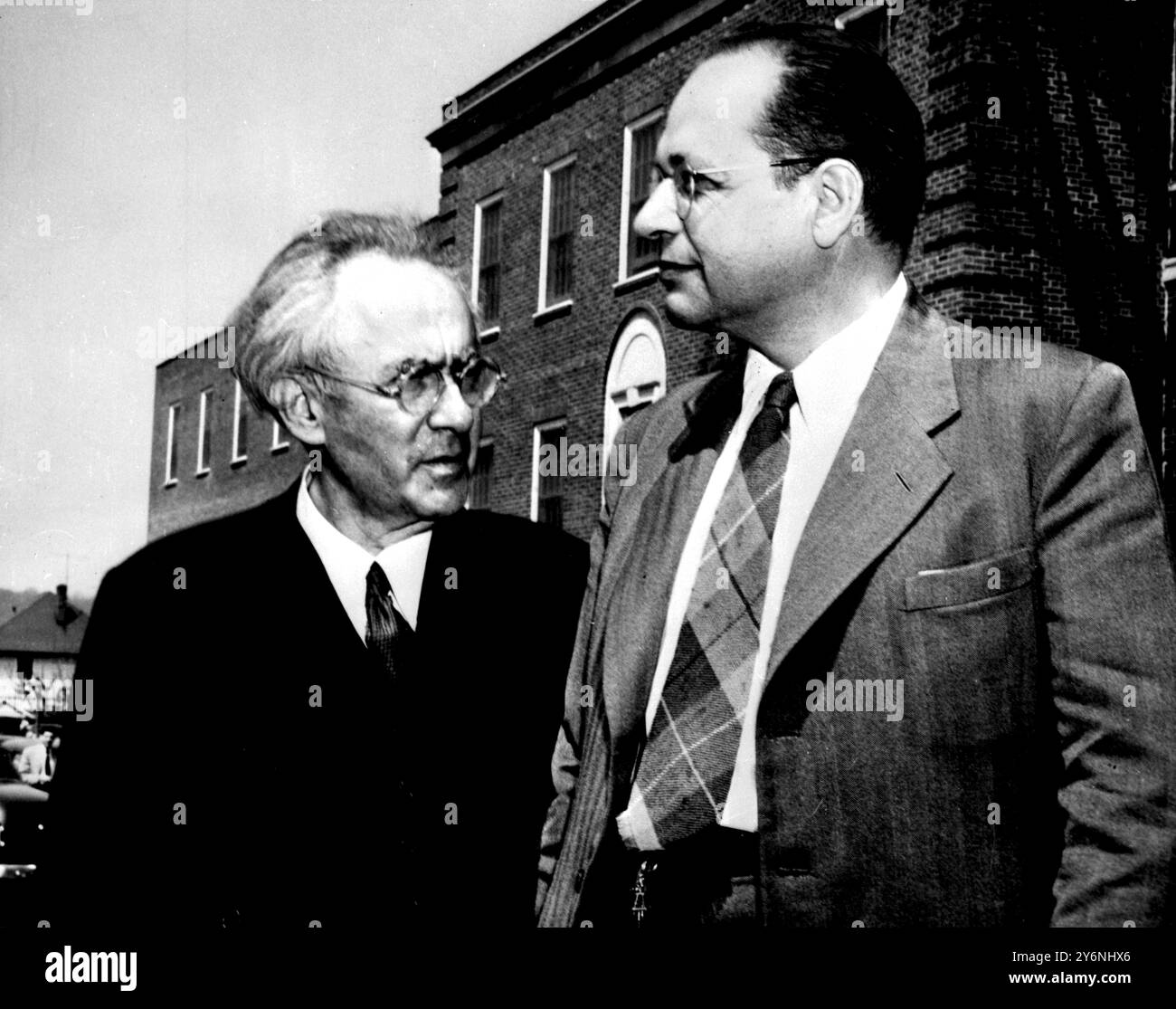 Professor at the university of california Black and White Stock Photos ...