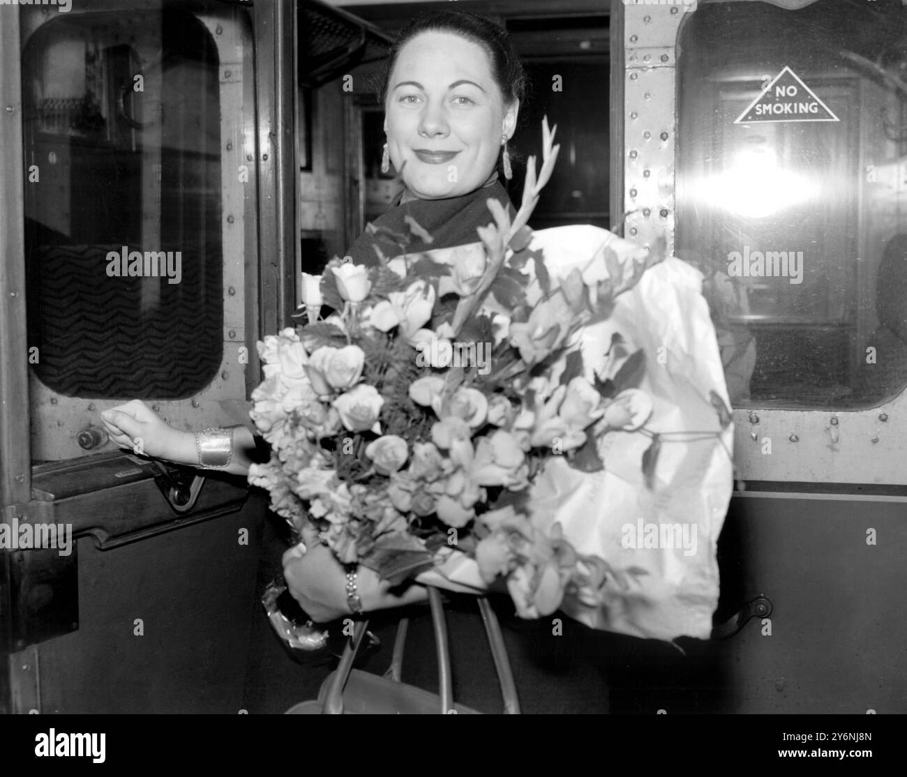 Renata Tebaldi The famous Italian Opera Star at Victoria Station 25 ...