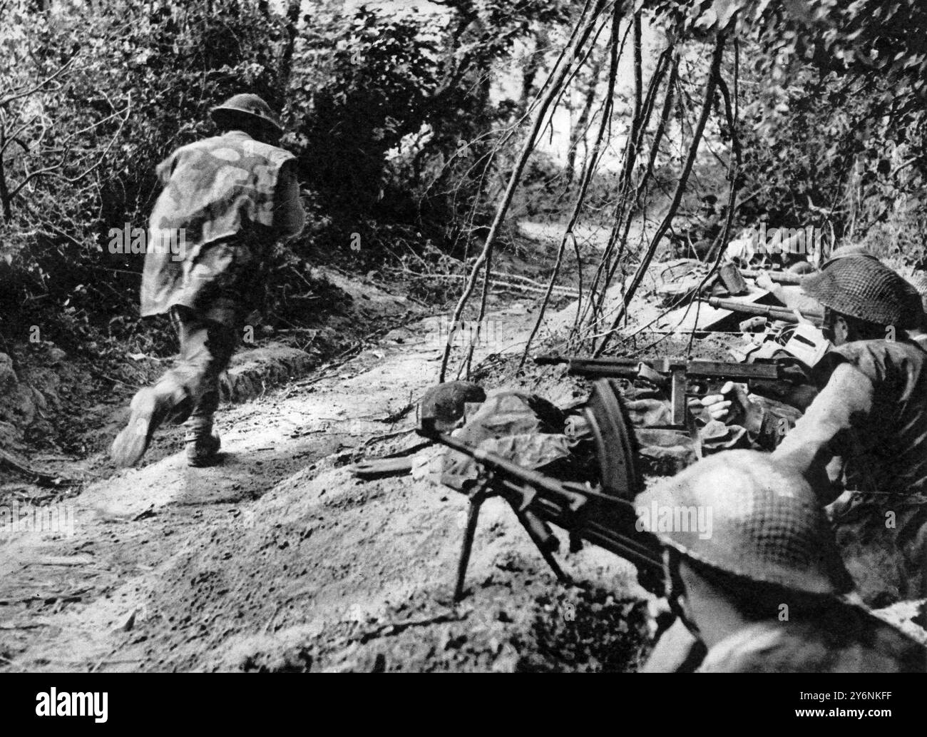 Early stages of the great allied advance in Italy, battle scenes from ...