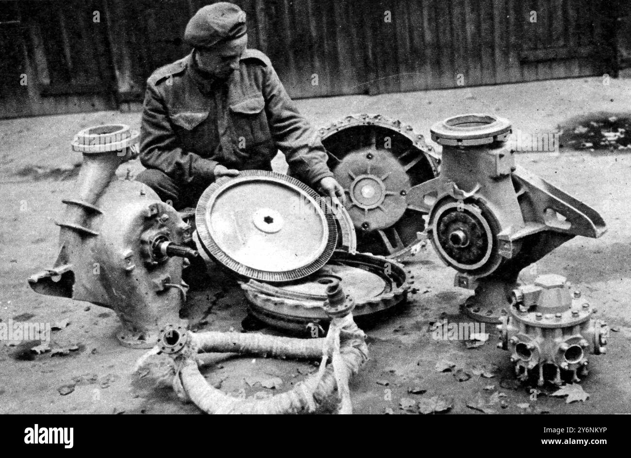 V 2 rocket 1944 hi-res stock photography and images - Alamy