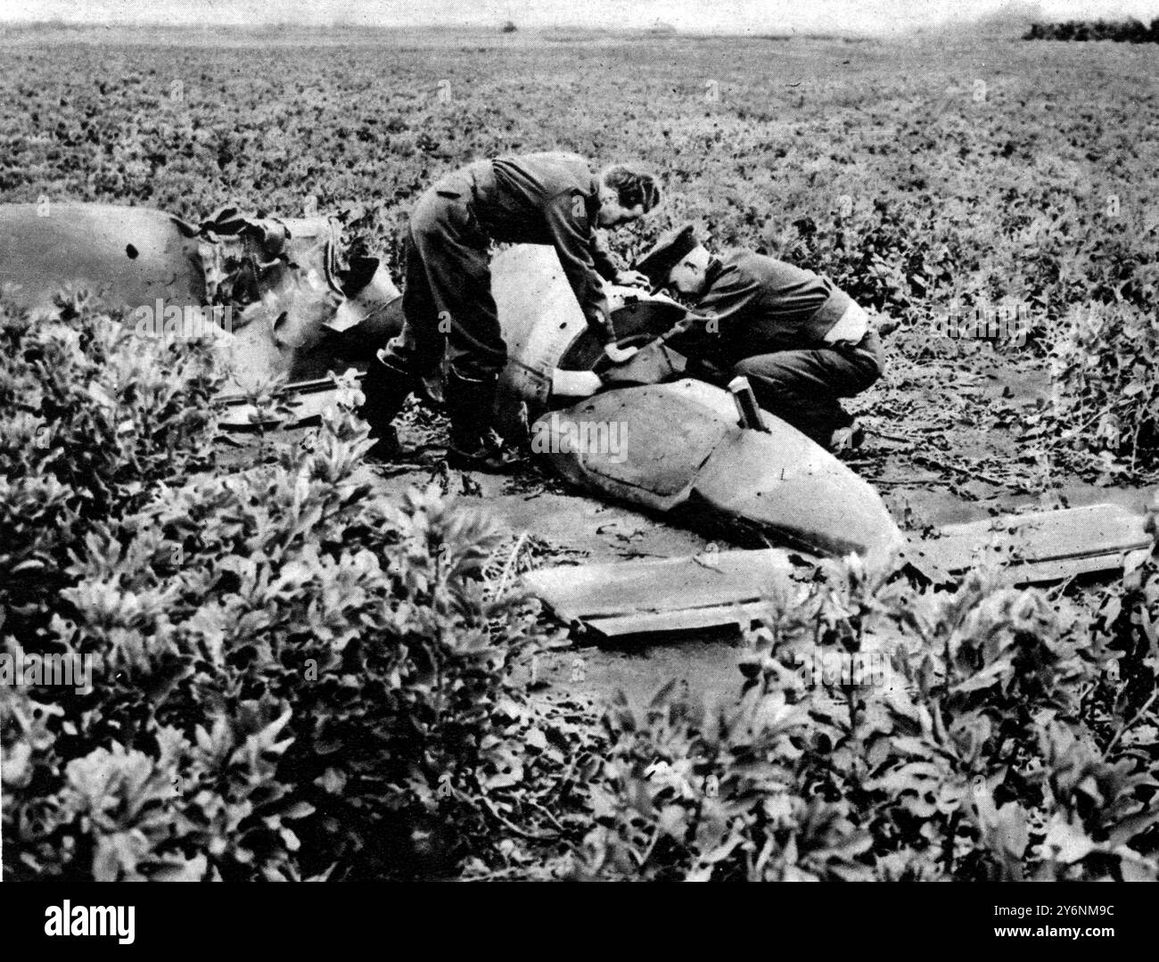 Fighter pilots 1944 Black and White Stock Photos & Images - Alamy
